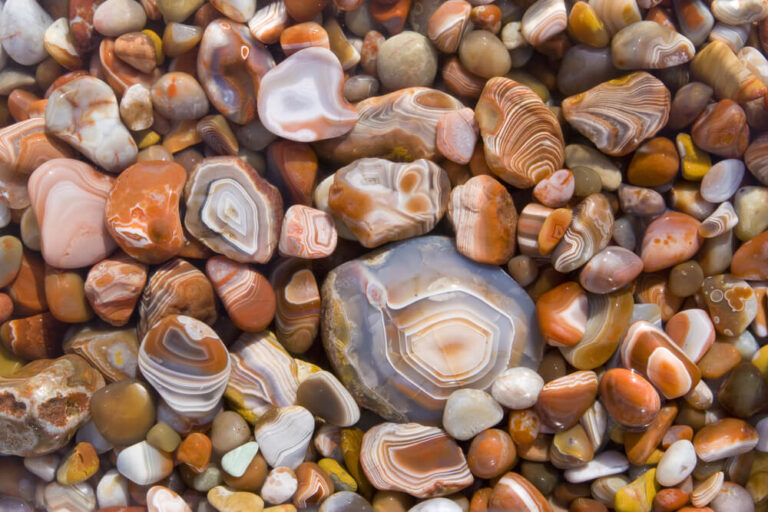 How & Where to Find Lake Superior Agates - Old Rittenhouse Inn